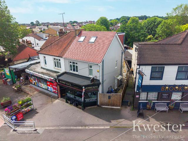 Rayleigh Road, Leigh On Sea SS9, 3 bed maisonette to rent, £1,800 pcm | PrimeLocation