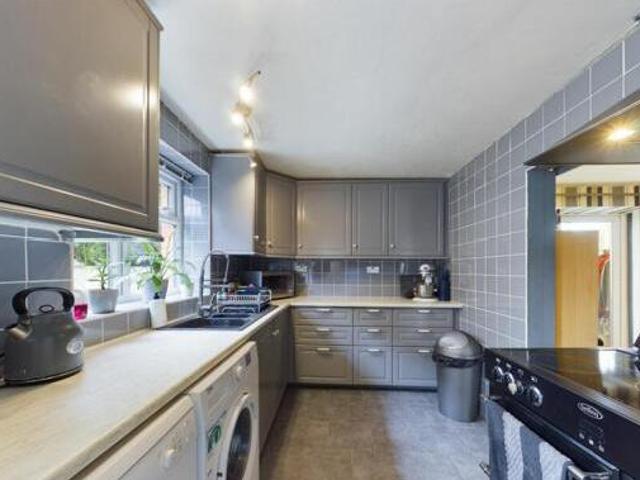 Raymond Avenue, Barnsley, 3 Bedroom Semi detached
