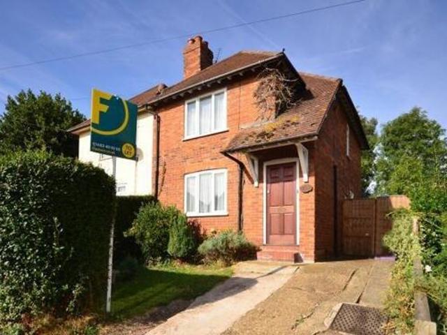 Raymond Crescent, Guildford, 3 Bedroom Flat