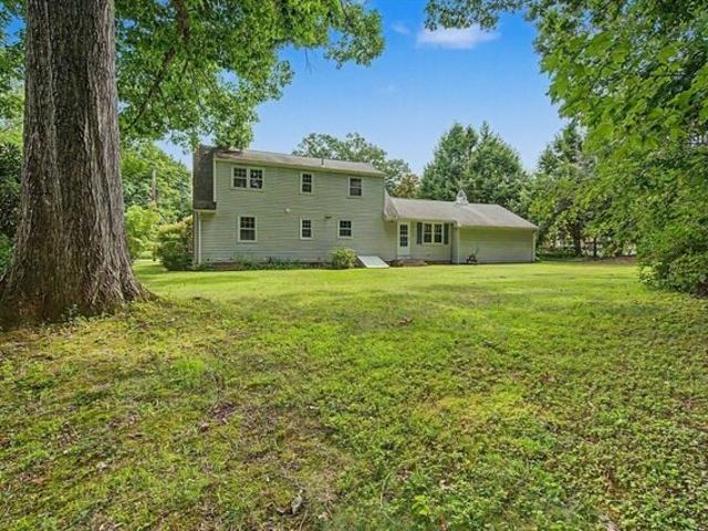 Raymond Dr, Wilbraham, Home For Sale