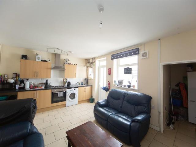 Raymond Terrace, Treforest CF37, 3 bed terraced house to rent, £990 pcm | PrimeLocation
