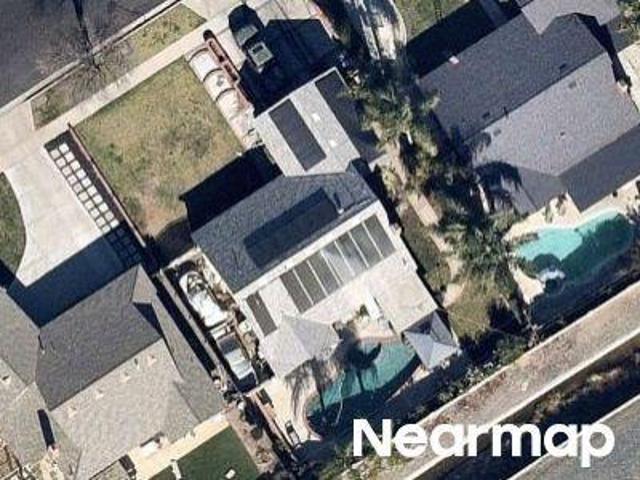 Raymor Ave