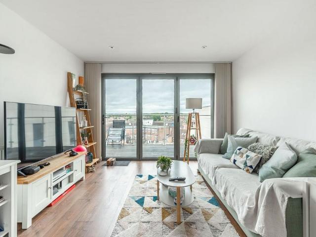 Rayners Lane, Harrow, HA2 2 bed flat to rent £1,995 pcm £460 pw