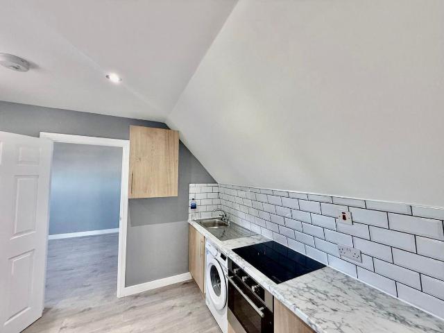 Rayners Lane, Pinner, Middlesex HA5, Studio to rent, £1,100 pcm | PrimeLocation
