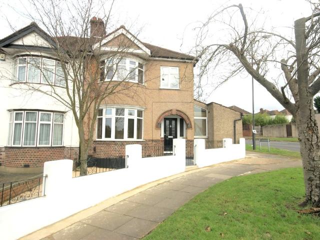Rayners Lane, Pinner, HA5