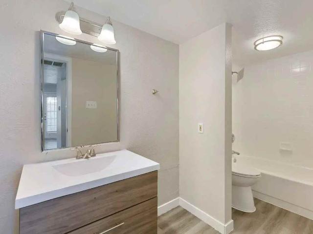 Rayside Residences 1 Bedroom Apartment for Rent at 4358 Point Blvd, Garland, TX 75043