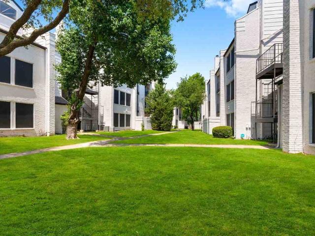Rayside Residences 1 Bedroom Apartment for Rent at 4358 Point Blvd, Garland, TX 75043