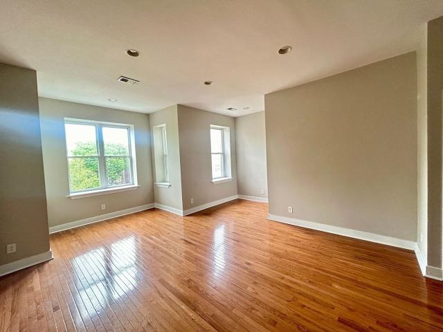 RAZ LLC 3 Bedroom Apartment for Rent at 1438 Fairmont St Nw, Washington, DC 20009 Columbia Heights