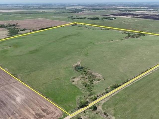 Rd # 40 and Rd W, Hartford, KS 66854