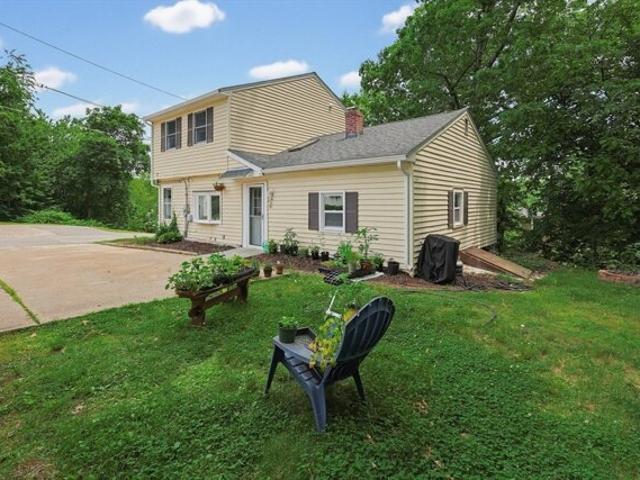 Rd Ave, Chelmsford, Home For Sale