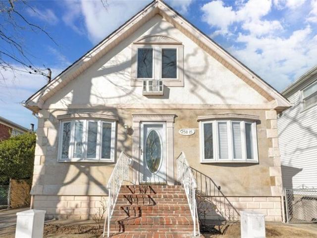 Rd Ave, Glen Oaks, Home For Sale