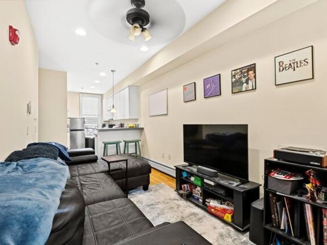 Rd St Apt R, Hoboken, Condo For Sale