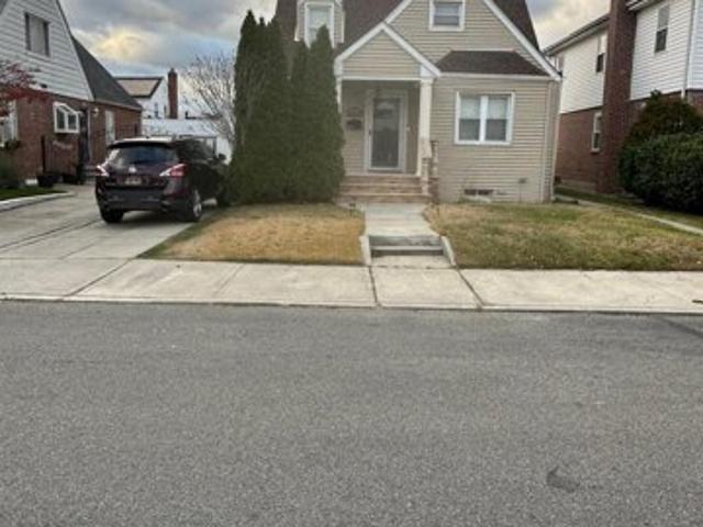 Rd St, Cambria Heights, Home For Sale
