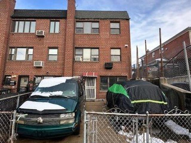Rd St, East Elmhurst, Home For Sale