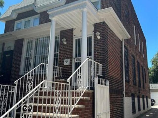 Rd St, East Elmhurst, Home For Sale