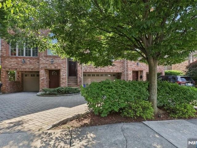 Rd St, Fort Lee, Home For Sale