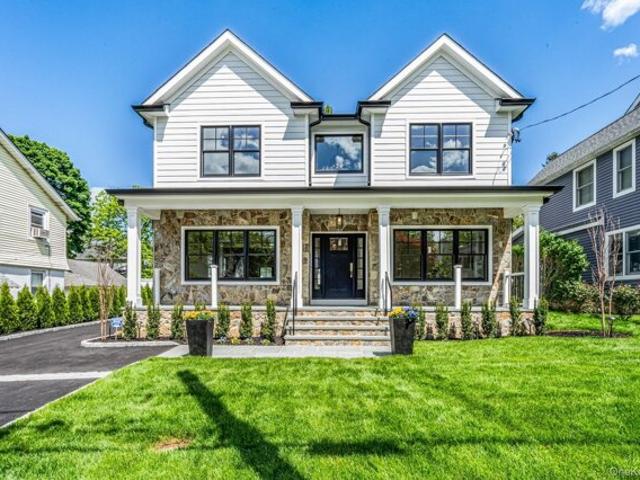 Rd St, Manhasset, Home For Sale