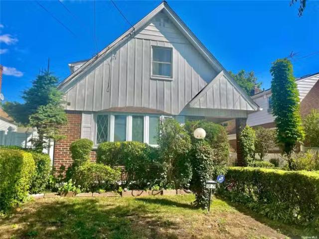 RD ST, ROSEDALE, NY 11422 Single Family Residence For Sale ML.