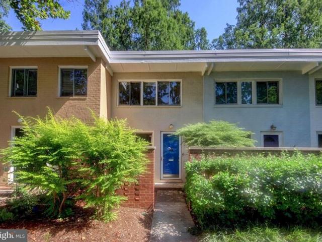 Rd St Sw, Washington, Condo For Sale