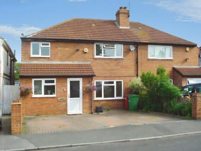 Re Available Norfolk Avenue, Slough SL1, 5 bed semi detached house to rent, £2,400 pcm | PrimeLocation