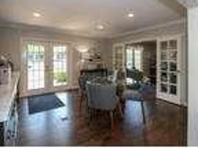 Remarkable 1 Bed 1 Bath Available Now $1140/month