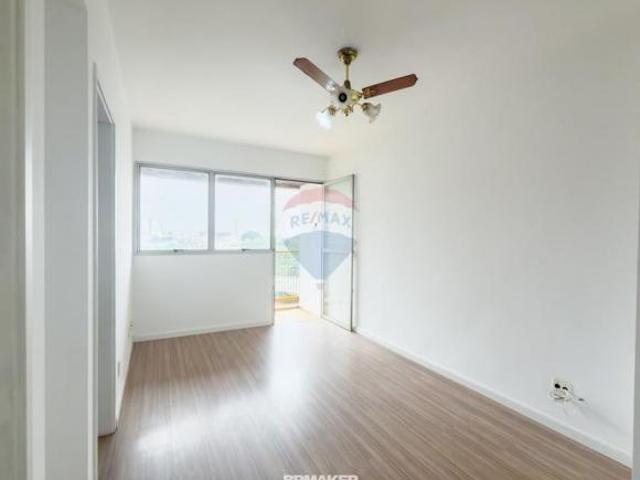 RE/MAX Vende Apto Centro, 1 quarto, 2 banheiros, sala 2 ambientes, cozinha, lavanderia, 1 vaga cober
