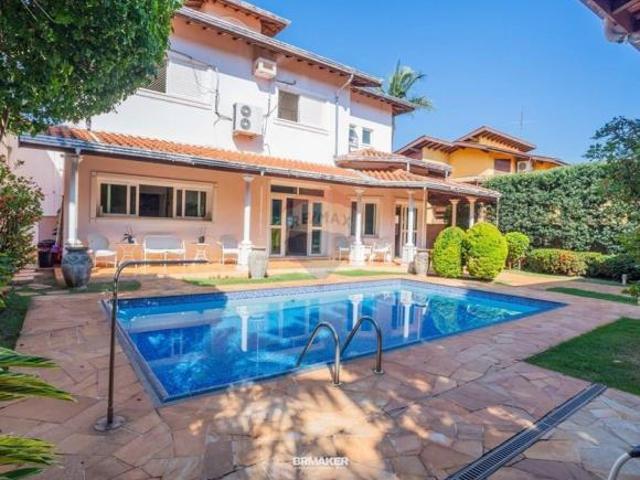RE/MAX VENDE Casa no Condomínio Estância Paraíso, com 3 suítes, 323m2, lazer completo, por R$ 1.750
