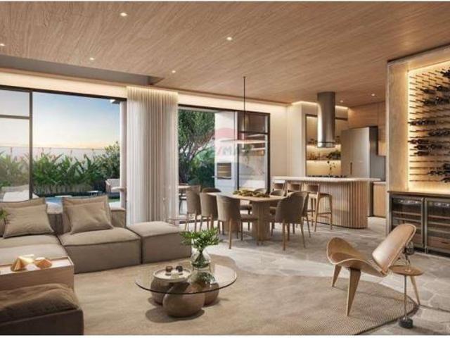 RE/MAX Vende Casa LANÇAMENTO NO GRAMADO CASA DA MATA COM 3 SUÍTES, 3 VAGAS R$2.600.000,00