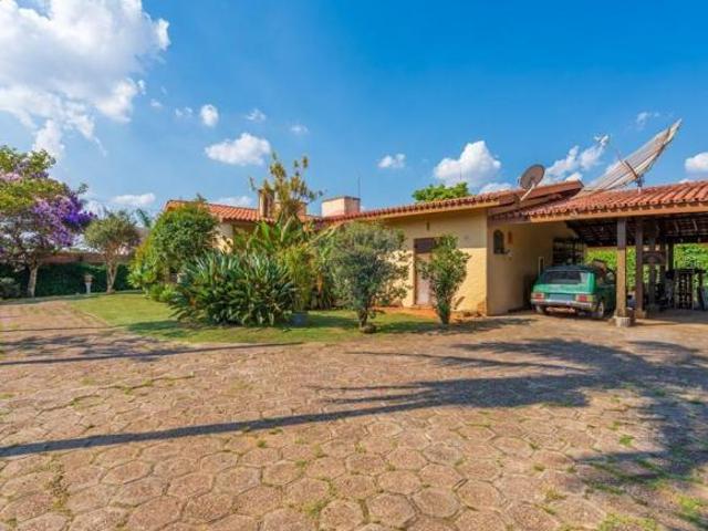 RE/MAX VENDE Casa Térrea por R$1.380.000,00