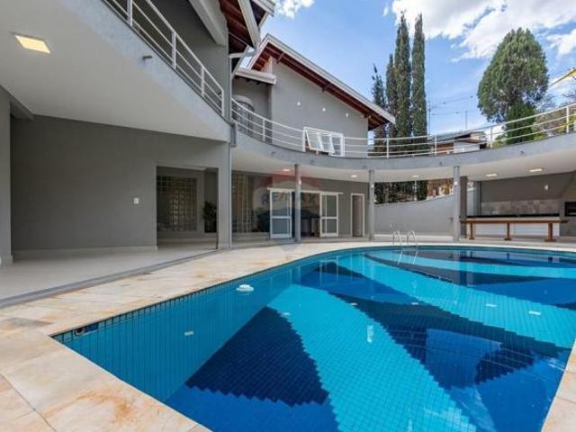 RE/MAX VENDE Luxuosa Casa no Condomínio Jd. Paulista I em Vinhedo/SP 5 suítes R$2.795.000,00