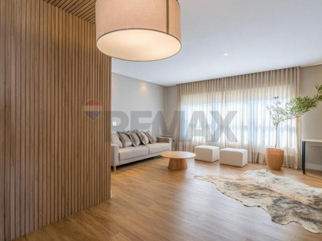 RE/MAX Vende MaxHaus Cambuí 1 suite, 71 m² Porteira Fechada R$ 1.090.000,00