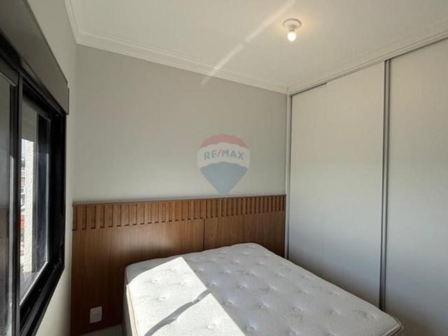 RE/MAX Aluga Apartamento 1 dormitório Vanguard Fit Parque Industrial R$ 3.000,00