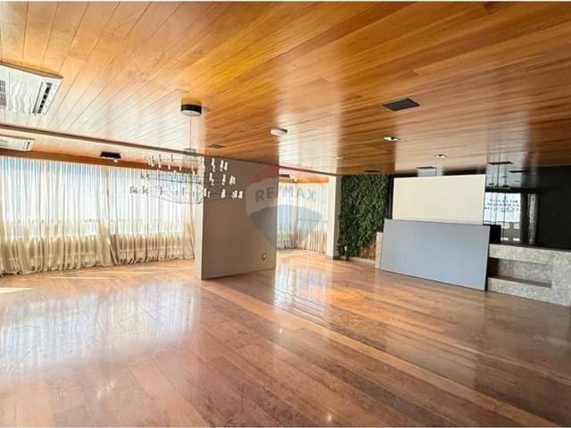 RE/MAX Aluga Apartamento Maria Montiro 1 por andar no Cambuí R$ 20.000,00
