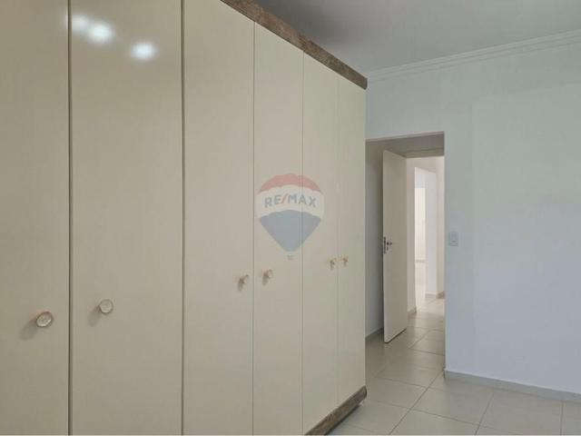 RE/MAX ALUGA Casa em Condomínio em Vinhedo, SP, por R$6.000,00 mensais + taxas