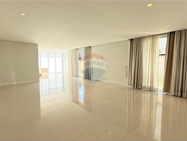 RE/MAX Aluga Casa Parque das Sapucaias 4 suítes com closet R$ 9.000,00