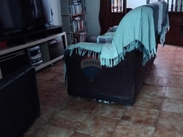 RE/MAX aluga casa residencial 3 dormitórios 2 banheiros 1 suíte 3 vagas de garagem Jardim Nova Europa R$ 7.690 Campinas, SP