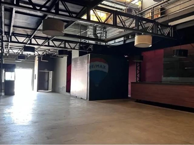 RE/MAX aluga Galpão Comercial com 2 pavimentos, 400 m² de terreno e 700 m² de construção, Jardim Cam