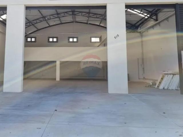 RE/MAX ALUGA Galpão Jd Do trevo 359M² Campinas/ SP