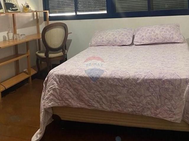 RE/MAX rents an apartment in Cambuí, with 4 suites and 330m² of usable area for R$ 12,000.00 per month
