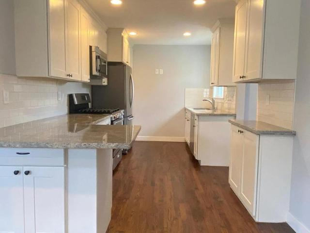 Remodeled 2BR/1BA Duplex in Campbell