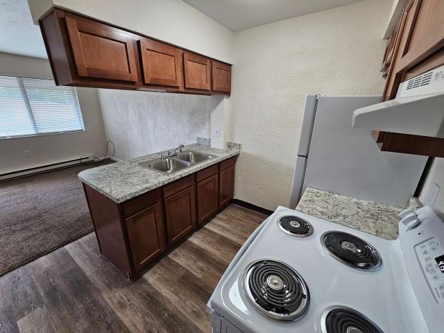 Remodeled One Bedrooms with $99 Deposit! 1 Bedroom Apartment for Rent at 1933 W Alexis Rd, Toledo, OH 43613 Whitmer Trilby