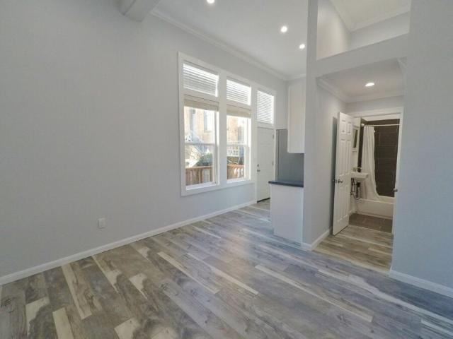 Remodeled Studio with Private Deck & Modern Kitchen