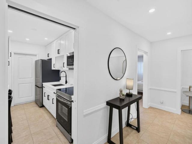 ️ Remodeled Retreat Near Las Olas, Whole Foods & t