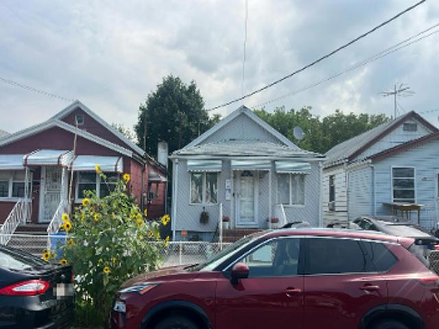 Remsen Ave