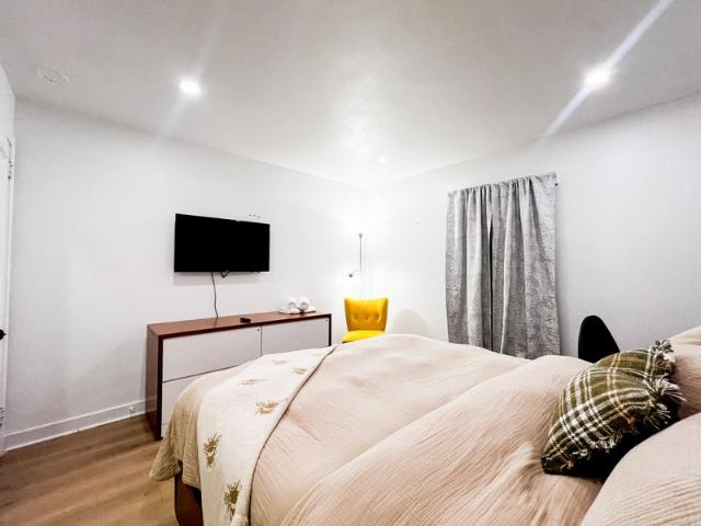 Rent a large room in the heart of Harrisburg