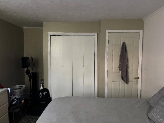 Rent a room for female