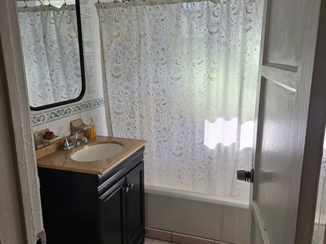 Rent a room. Inmy home