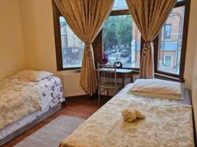 Rent Double Room Address: Grove Green Road, London E11 4AQ