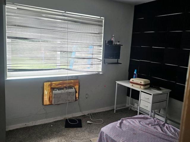 RENT ROOM