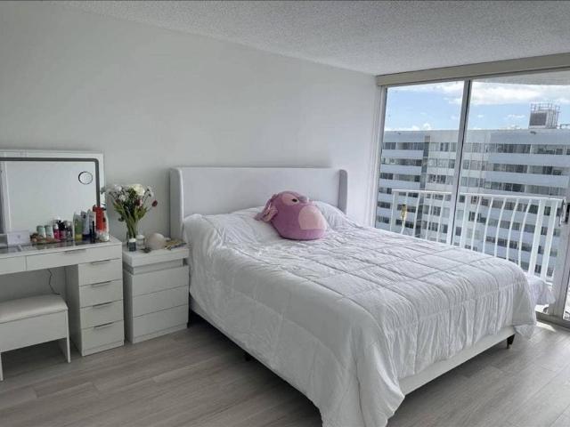 Rent Room with Private Bathroom